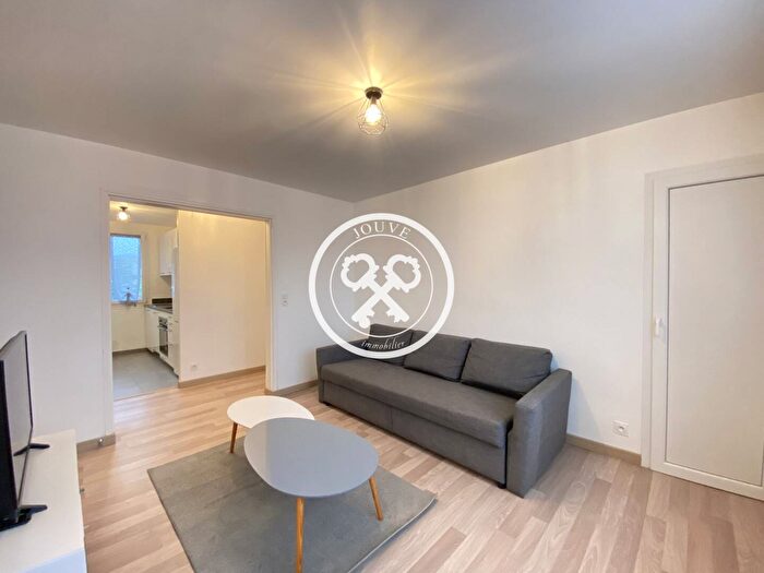 Appartement à louer - Troyes - 4 pièces - 2 chambres