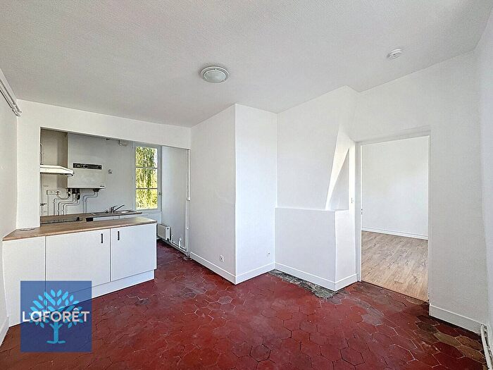 Appartement à louer - Rive Droite-Apport Paris Gare, Corbeil Essonnes - 2 pièces - 1 chambre