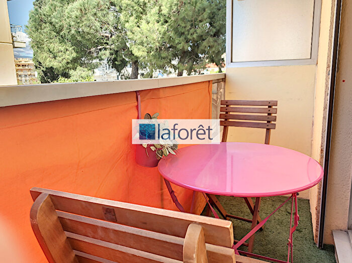 Appartement à louer - Cagnes-sur-Mer, Saint-Roman, Lautin - 1 pièce