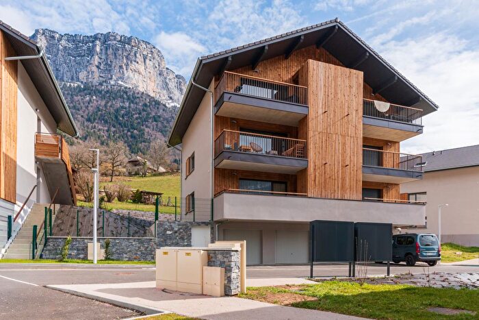 Appartement à louer - Dingy-Saint-Clair - 3 pièces - 2 chambres