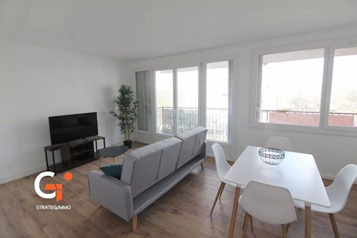 Appartement à louer - Bic Auber, Saint-Étienne-du-Rouvray - 5 pièces