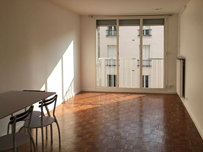 Appartement à louer - Clignancourt-Jules Joffrin, Paris ème arrondissement - 1 pièce