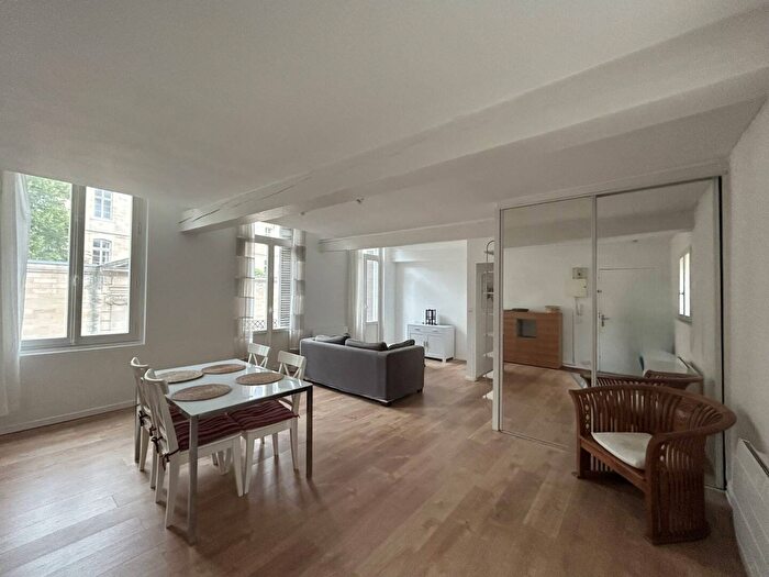 Appartement à louer - Centre ville, Bordeaux - 2 pièces - 2 chambres
