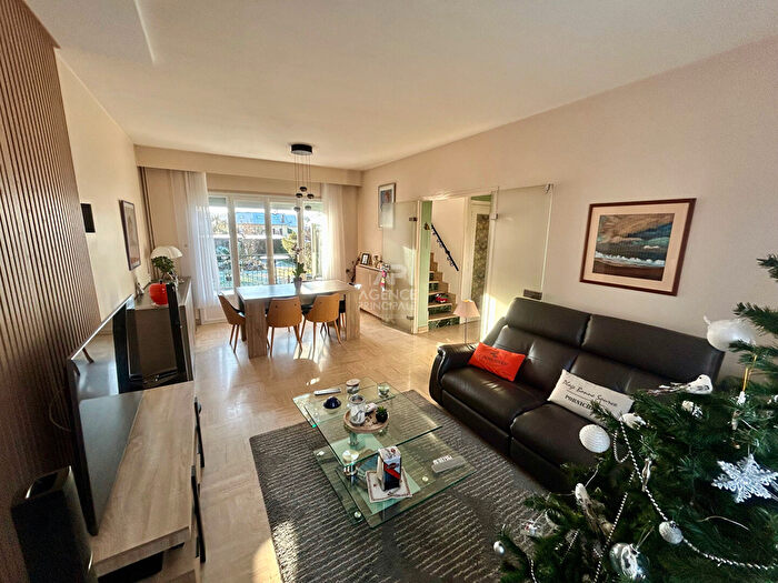 Maison à vendre - Poissy, Saint-Barthélémy - 6 pièces - 5 chambres