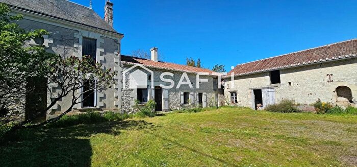 Maison 6 pièces à Courcoué, à vendre