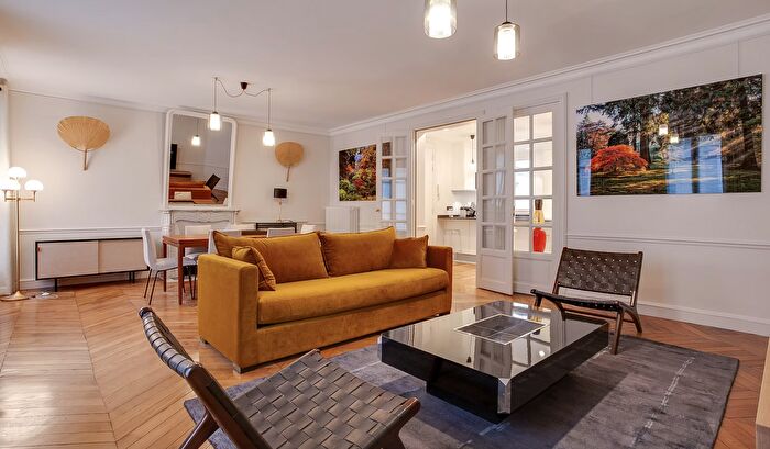 Appartement à louer - Paris e , Dauphine - 4 pièces - 2 chambres