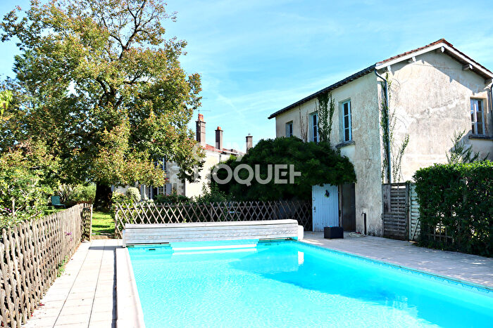 Maison à vendre - Foussais-Payré - 5 pièces - 6 chambres