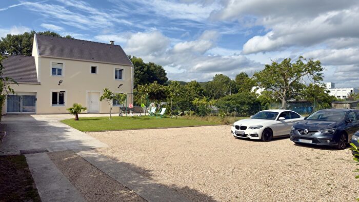 Maison 6 pièces à Les Mureaux, à vendre
