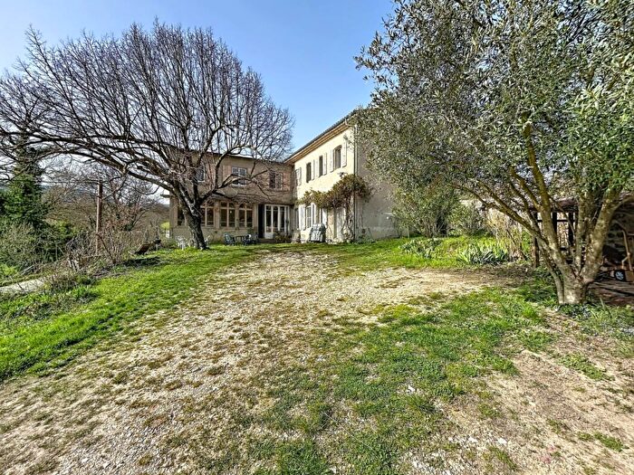 Maison à vendre - Saint-Martin-le-Supérieur, Saint-Martin-sur-Lavezon - 10 pièces - 5 chambres