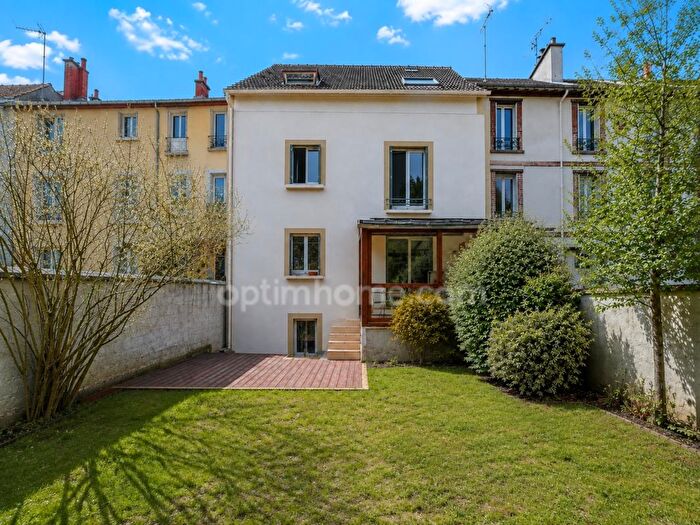 Maison 8 pièces à vendre à Bondy, Le Saule Blanc