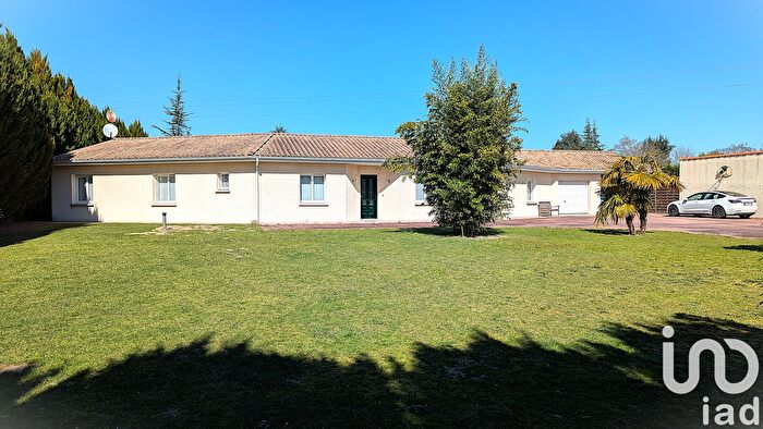 Maison à vendre - Montendre - 8 pièces - 5 chambres