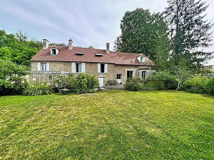 Maison 8 pièces à Bruys, à vendre
