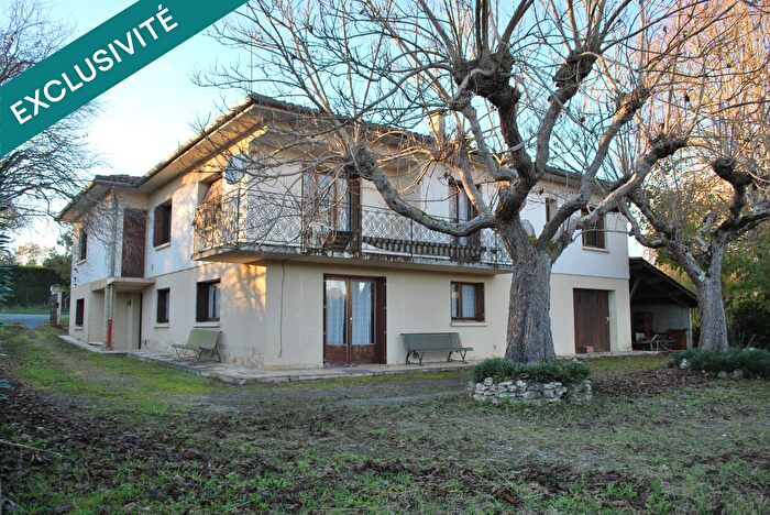 Maison à vendre - Boucagnères - 9 pièces - 4 chambres