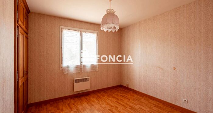 Maison à vendre - Beaumont-sur-Sarthe - 4 pièces - 3 chambres