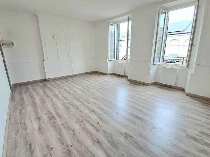 Brienon-sur-Armançon - Appartement 1 pièce à louer