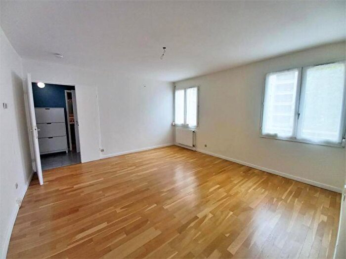 Appartement à louer - Gratte Ciel, Villeurbanne - 2 pièces - 1 chambre