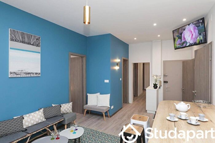 Appartement à louer - Centre, Colmar - 1 pièce - 4 chambres