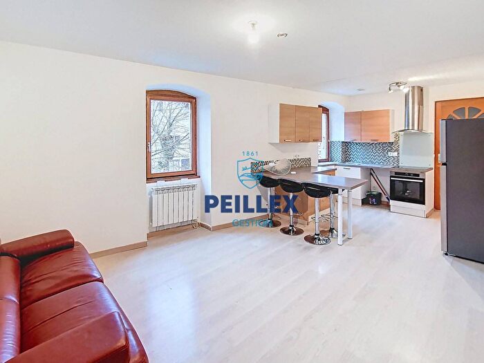 Appartement à louer - Fessy - 4 pièces - 2 chambres