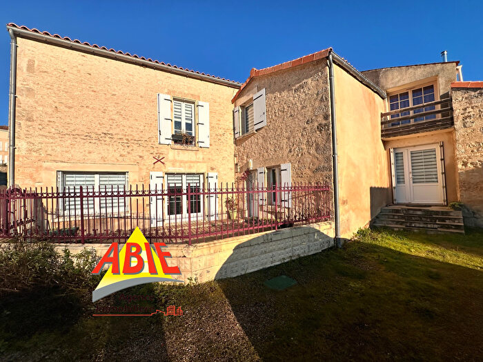 Maison à vendre - Xanton-Chassenon - 4 pièces - 3 chambres
