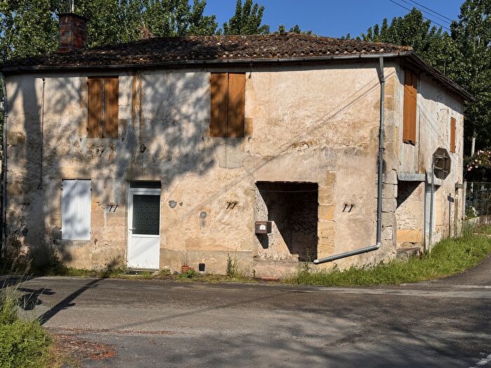 Maison à vendre - Saint-Hilaire-de-la-Noaille - 6 pièces - 3 chambres