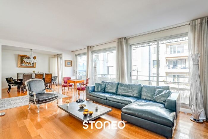 Appartement à vendre - Paris e , Muette-Nord, Trocadéro - 4 pièces - 2 chambres