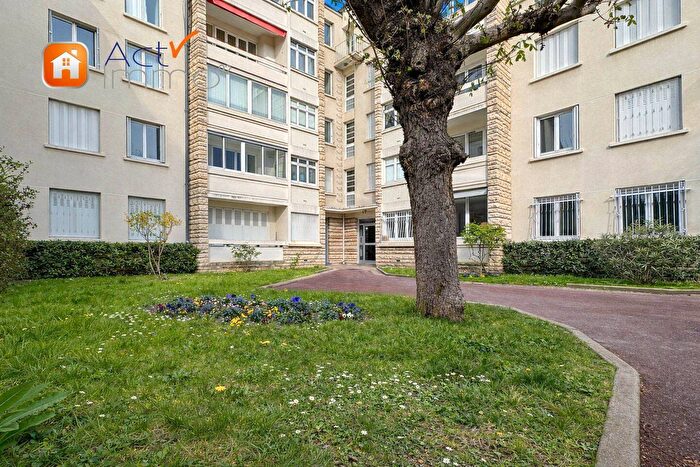 Agent Sarre-Centre-Les Vallées-La Garenne, Colombes - Appartement 4 pièces à louer