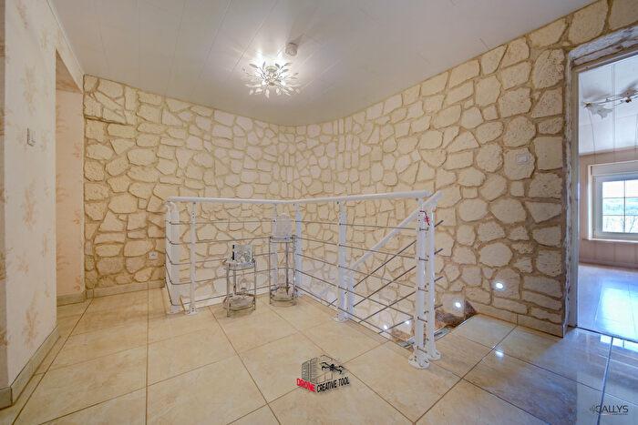 Maison à vendre - Kirschnaumen - 7 pièces - 5 chambres