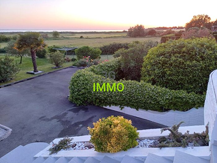 Maison à vendre - Port-des-Barques - 5 pièces - 3 chambres