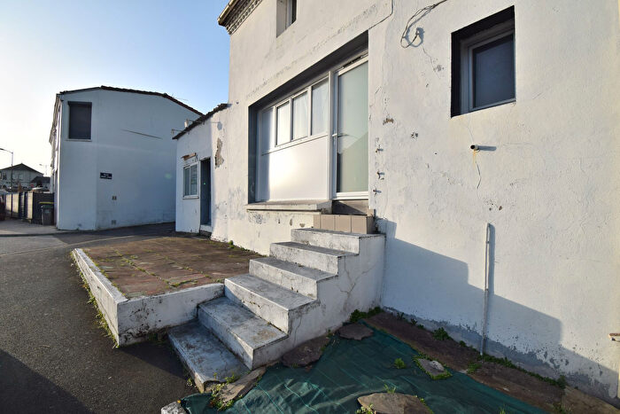 Maison à vendre - Vieillevigne - 2 pièces - 1 chambre