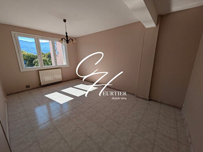 Appartement à louer - Allies-Clos dOr, Grenoble - 4 pièces - 3 chambres