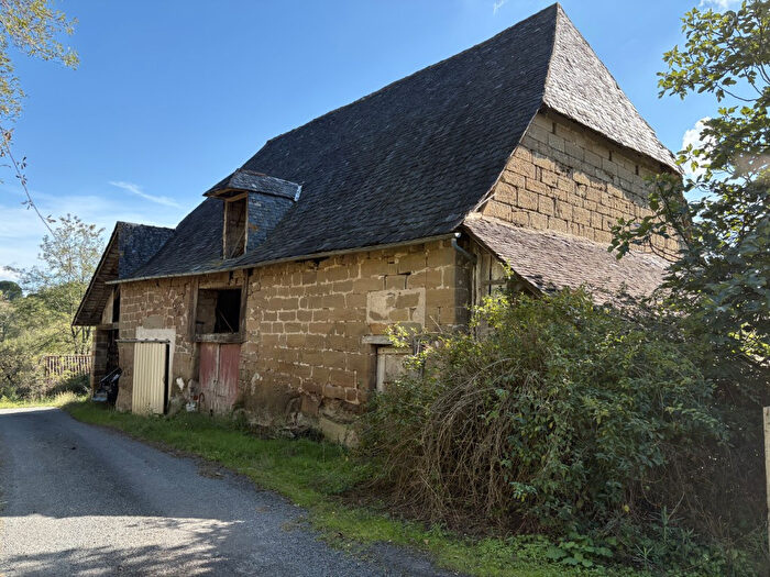 Maison à vendre - Saint-Aulaire - 1 pièce - 1 chambre