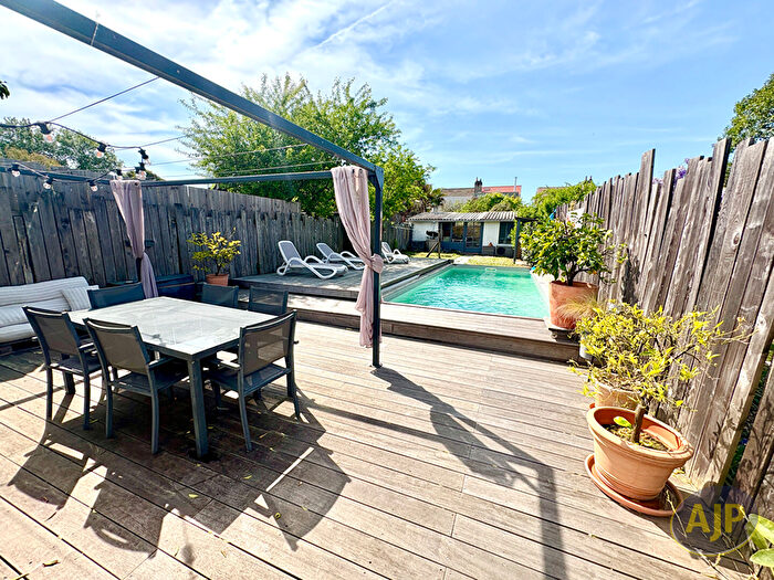 Maison à vendre - Mérignac, Arlac - 5 pièces - 4 chambres