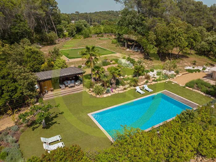 Maison à vendre - Lorgues - 6 pièces - 5 chambres