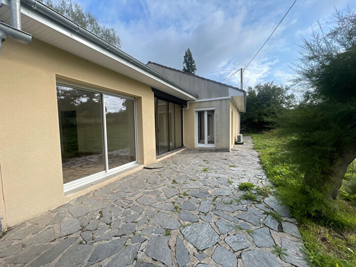 Maison à vendre - Salmiech - 5 pièces - 4 chambres