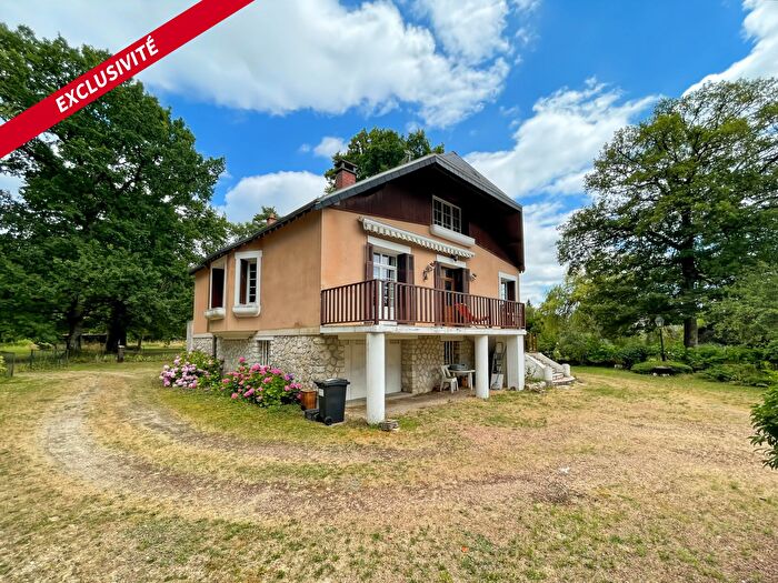 Maison à vendre - Cléré-les-Pins - 8 pièces - 6 chambres