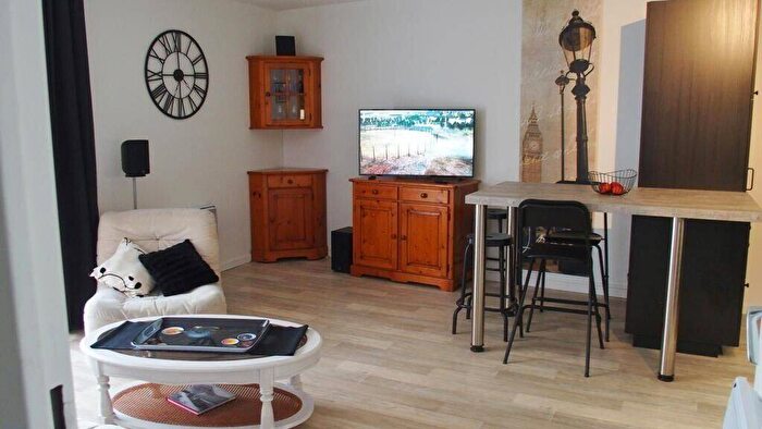 Appartement à louer - Le Brezet, Clermont-Ferrand - 2 pièces - 1 chambre