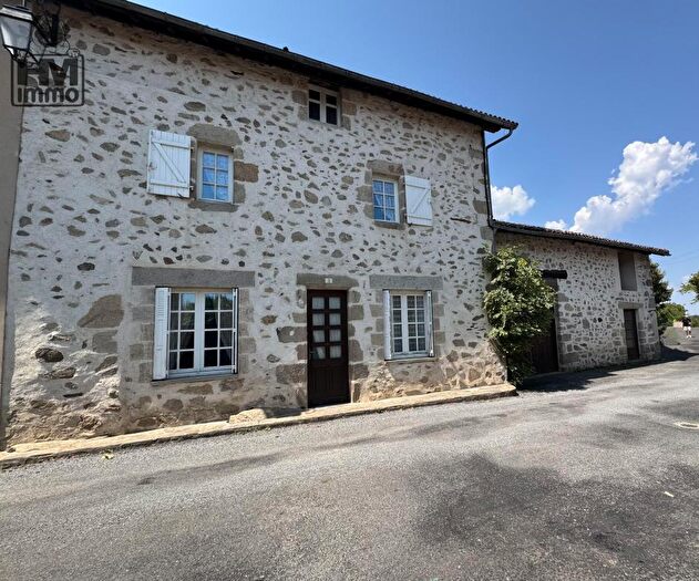 Maison 5 pièces à Les Cars, à vendre