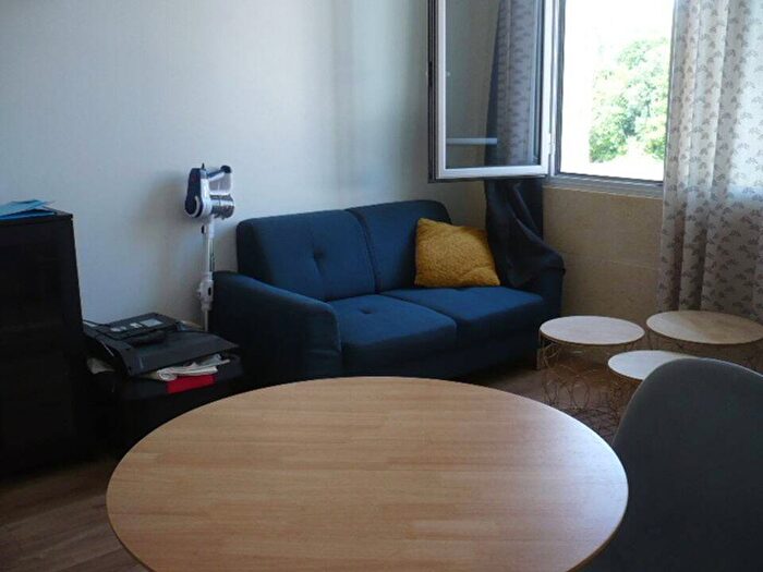 Appartement à louer - Libourne - 2 pièces - 1 chambre