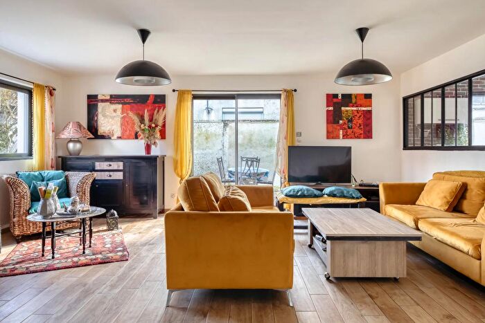 Maison à vendre - Saint-Aubin-lès-Elbeuf - 5 pièces - 3 chambres