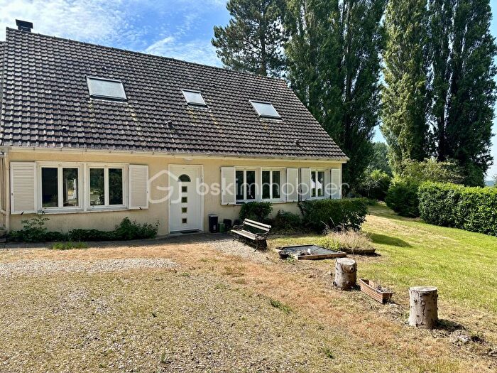 Maison 8 pièces à Saint-Clair-sur-Epte, à vendre