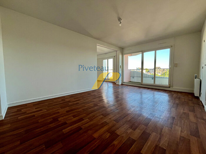 Rezé, Pont Rousseau : Appartement 4 pièces à vendre
