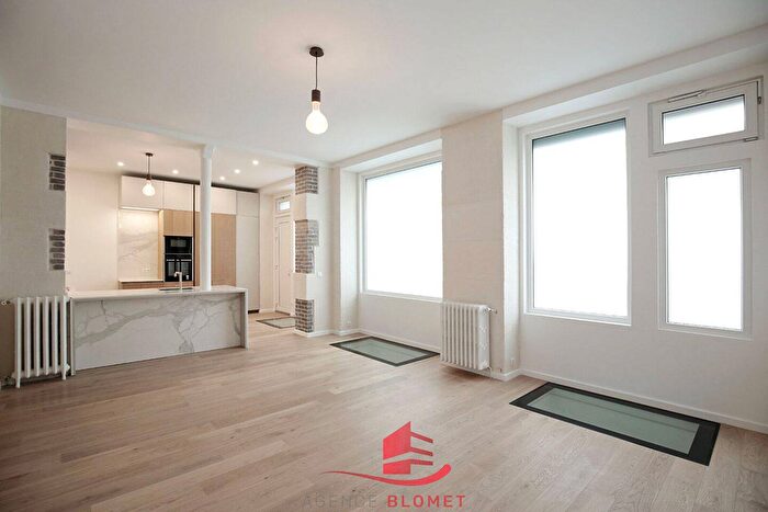 Grandes Carrières-Clichy, Paris 18ème arrondissement : Appartement 3 pièces à louer