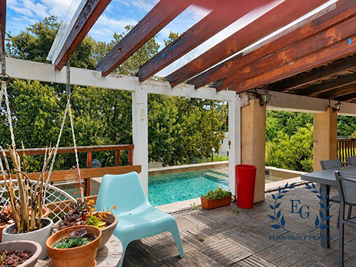 Maison 4 pièces à Plan-d'Aups-Sainte-Baume, à vendre