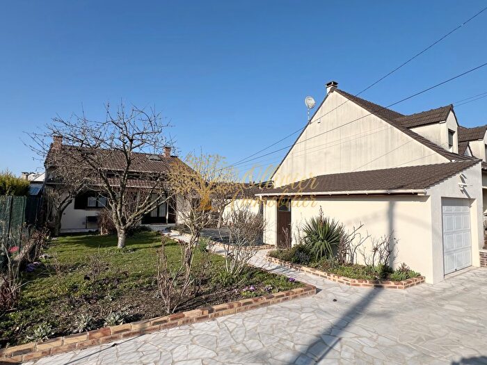 Maison à vendre - Pontault-Combault, Mairie, Rouxel - 6 pièces - 4 chambres