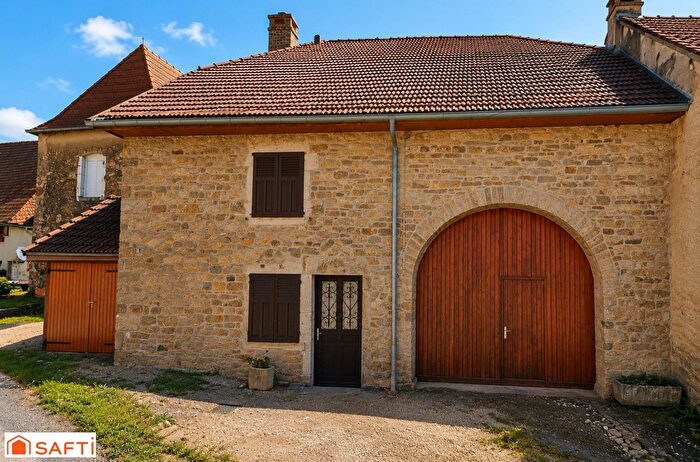 Uzelle - Maison 3 pièces à vendre