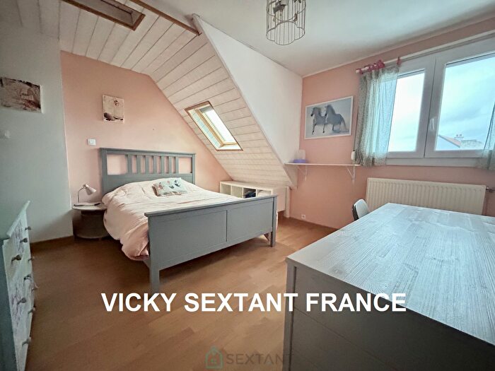 Maison à vendre - Vitry-en-Artois - 5 pièces - 4 chambres