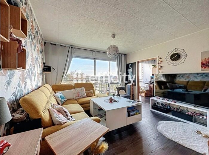 Appartement 4 pièces à Vélizy-Villacoublay, Le Village, à vendre