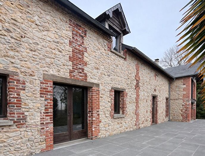 Maison à vendre - Surville - 8 pièces - 7 chambres