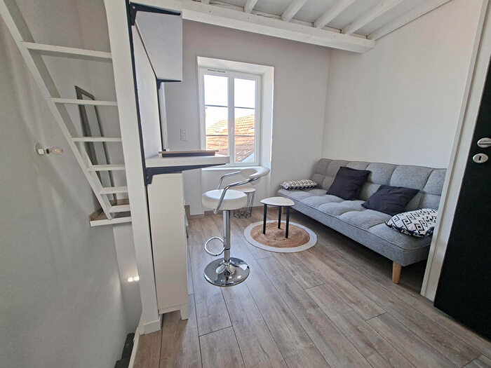 Appartement à louer - Clermont-Ferrand, Saint-Jacques - 1 pièce - 1 chambre