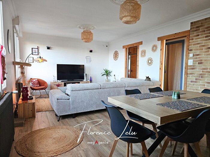 Maison à vendre - Guingamp - 9 pièces - 5 chambres